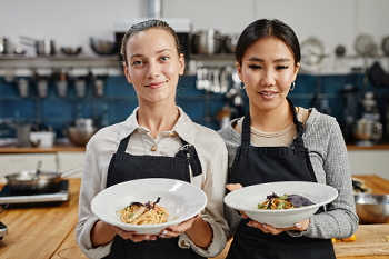 The Fundamentals of an Effective Server Training Program | Restaurant ...